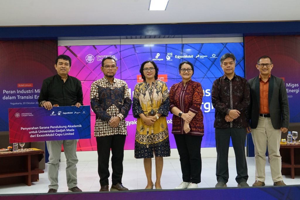 Kuliah Umum dan Seremoni Penandatanganan MoU antara UGM dan Exxonmobil ...